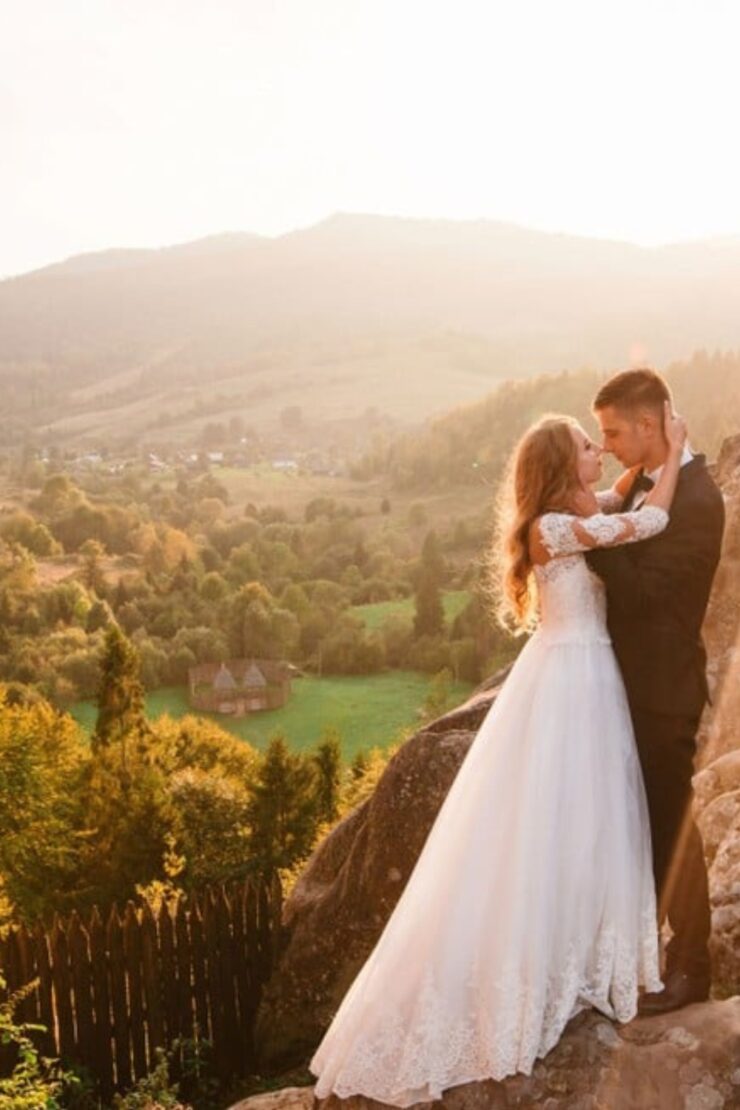 24 Unusual & Unique Wedding Venue Ideas You'll Love - Yeah Weddings