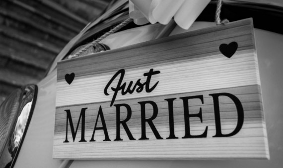 Top 8 Wedding Hashtag Generators (Free and Paid) for Custom Hashtags