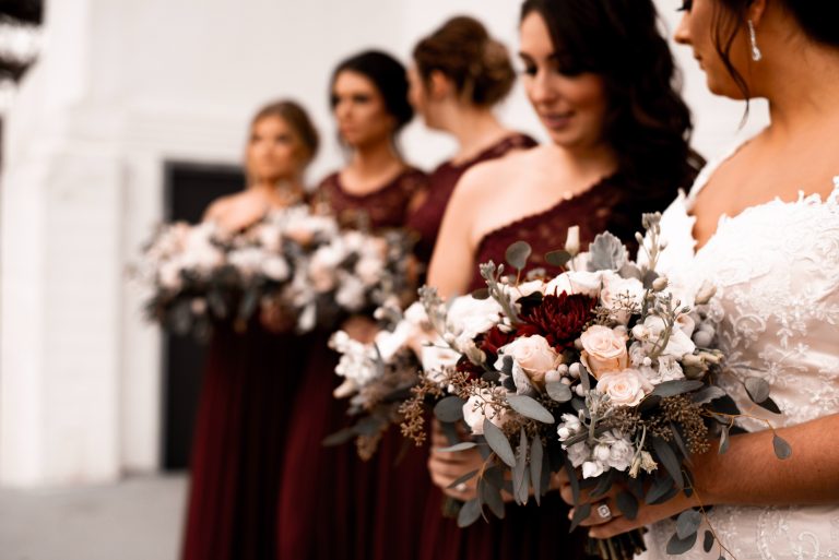 What Does The Maid Of Honor Do MOH Duties List Yeah Weddings what-does-the-maid-of-honor-do-moh-duties-list-yeah-weddings