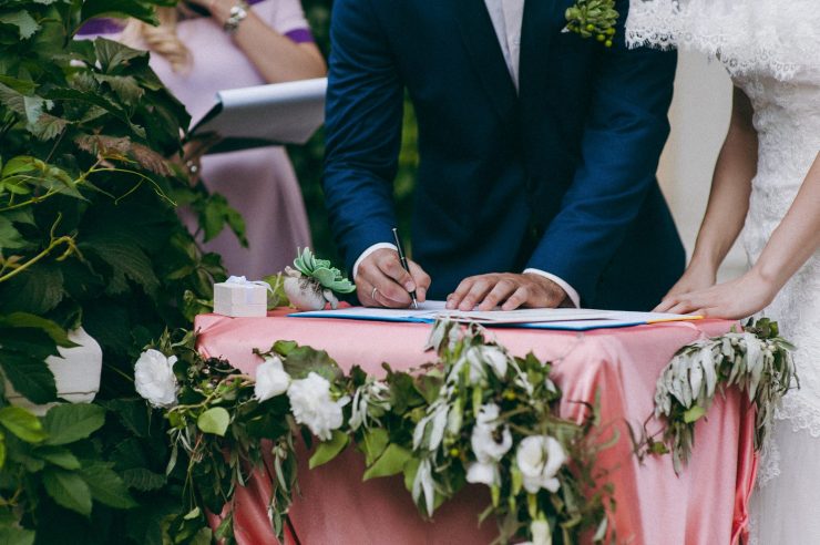 What to Expect When You Get Married at the Courthouse - Yeah Weddings