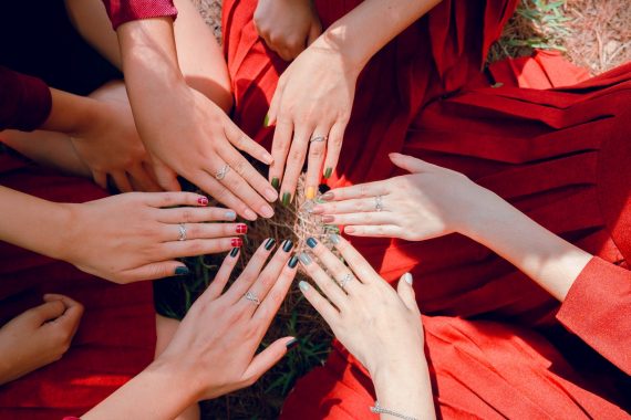 What's the Most Common Ring Size for Women & Men? - Yeah Weddings