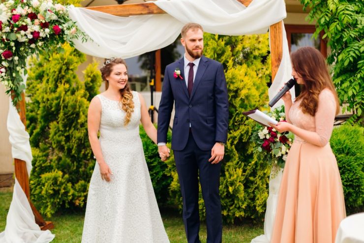 What To Expect at a Catholic Wedding Ceremony - Yeah Weddings