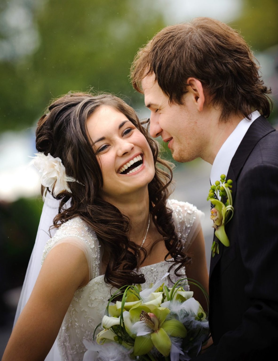 Romantic & Creative Ideas for Ring Exchange Wording - Yeah Weddings