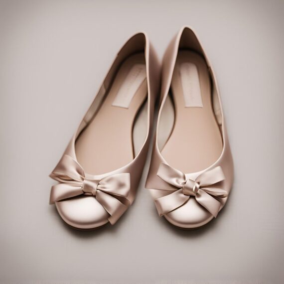 26 Heartfelt Gift Ideas For Mother of the Bride - Yeah Weddings