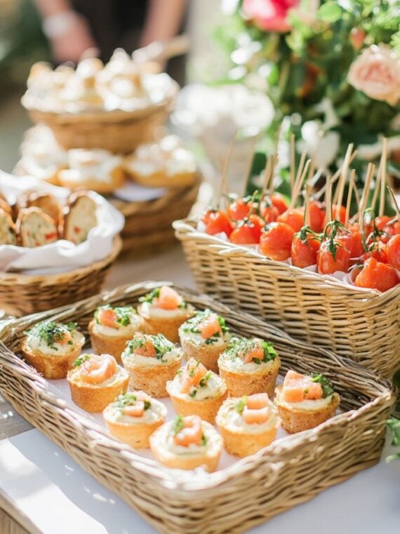 Garden Wedding Food and Drink Ideas: Tips for a Perfect Menu - Yeah ...
