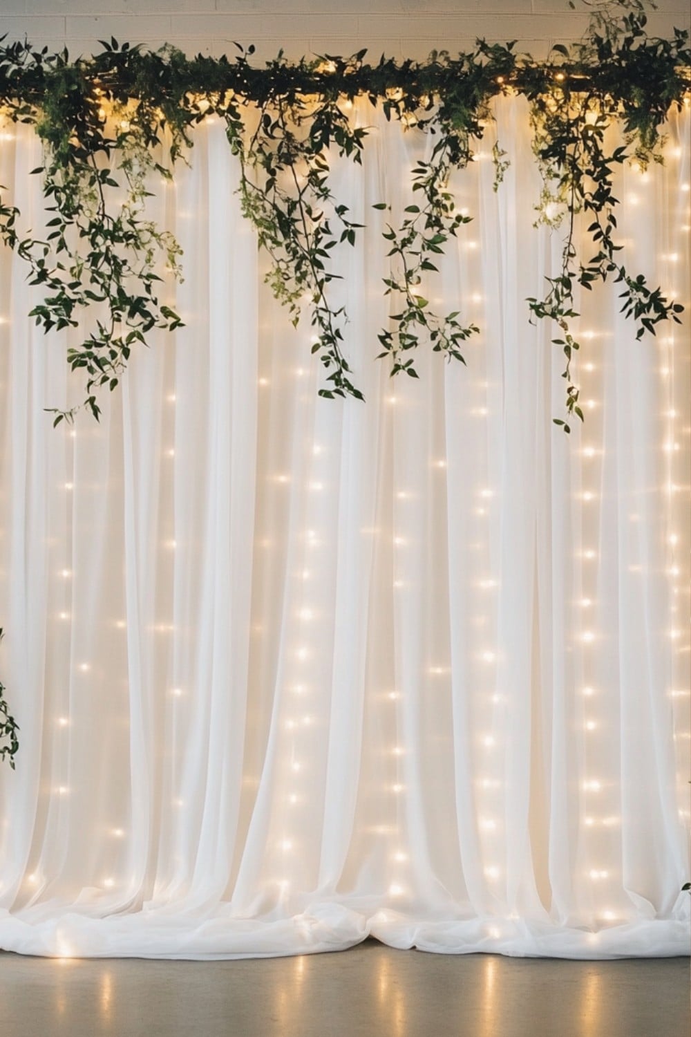 15 Small Wedding Photobooth Ideas for Stunning Photos – Try These ...